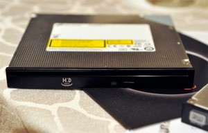 Hitachi-LG integrates SSD on Optical Drive, calls it HyDrive | Tech Ticker